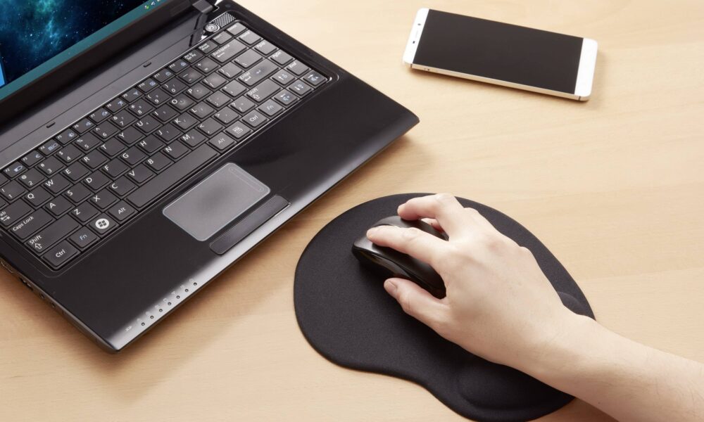 Why You Need An Ergonomic Mouse Pad - Lemony Blog